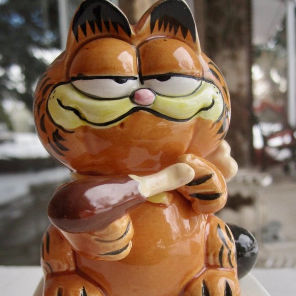 Enesco | Accents | Garfield The Cat Vintage 8s Ceramic Figurine Zodiac ...